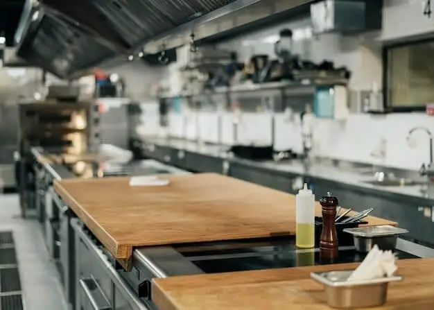How to Clean a Commercial Kitchen? An In-Depth Guide - VEVOR Blog