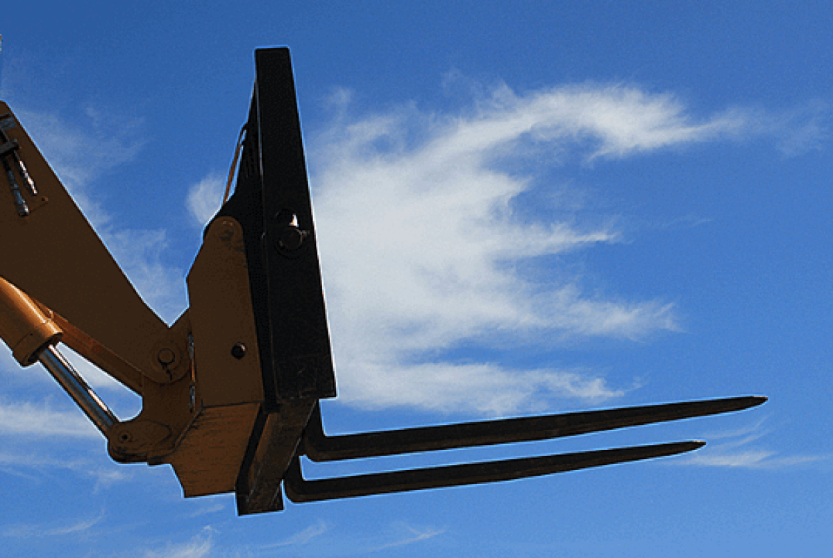 Guide to Clamp on Tractor Pallet Forks for Front End Loader in 2024 ...