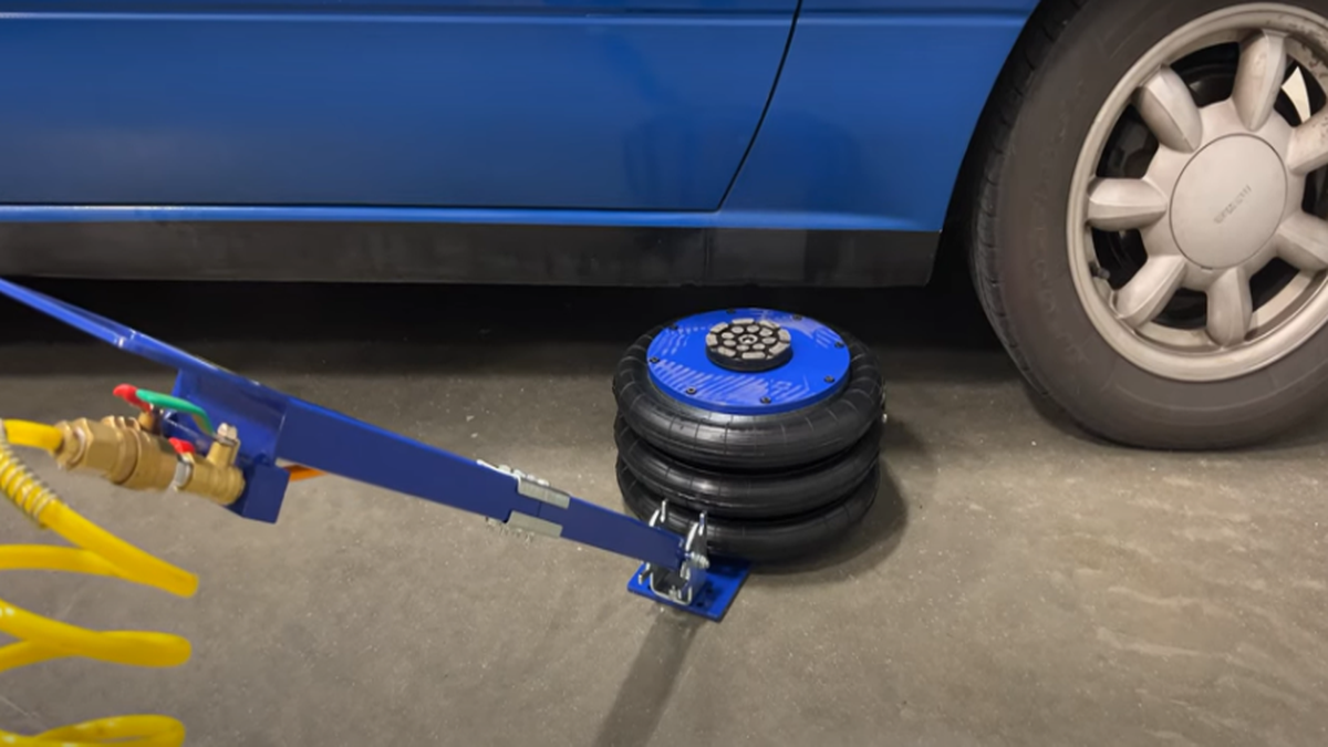 Testing the VEVOR 5-Ton Pneumatic Air Jack - VEVOR Blog