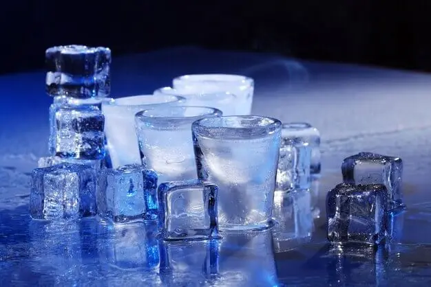 How Long Does It Take to Make Ice? A Guide to Freezing Times and Tips ...