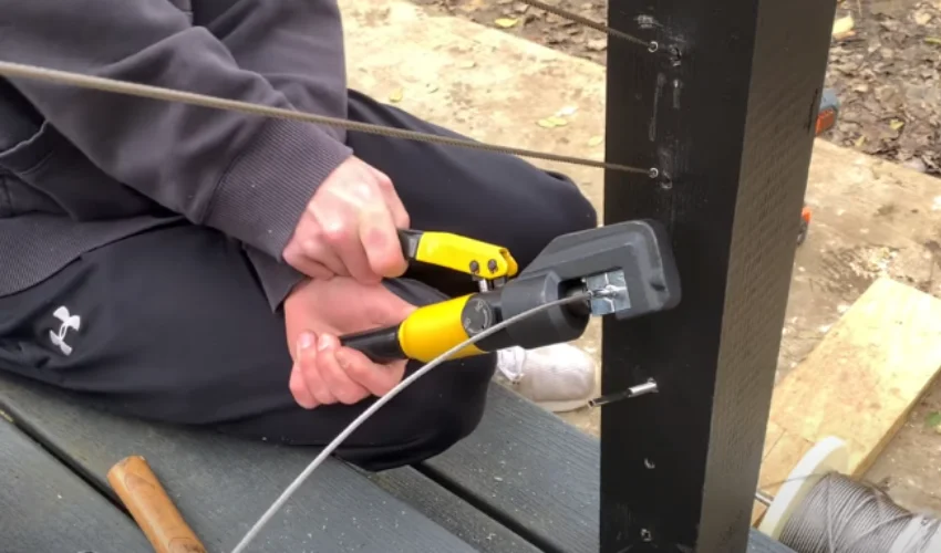 Demystifying A Hands-On Approach to DIY Cable Railing - VEVOR Blog