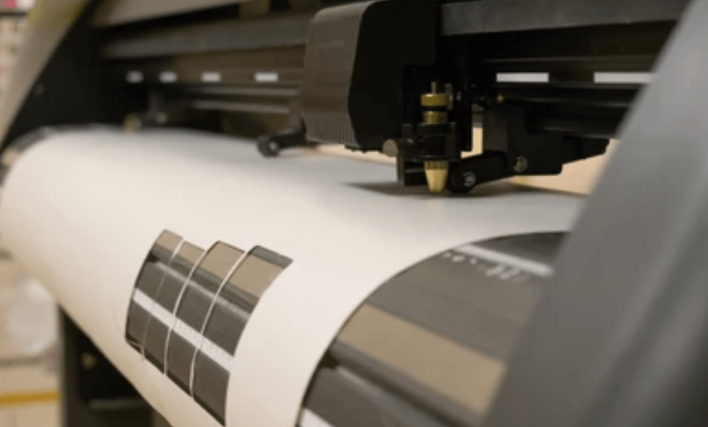 How To Use a Vinyl Cutter: For Beginners - VEVOR Blog