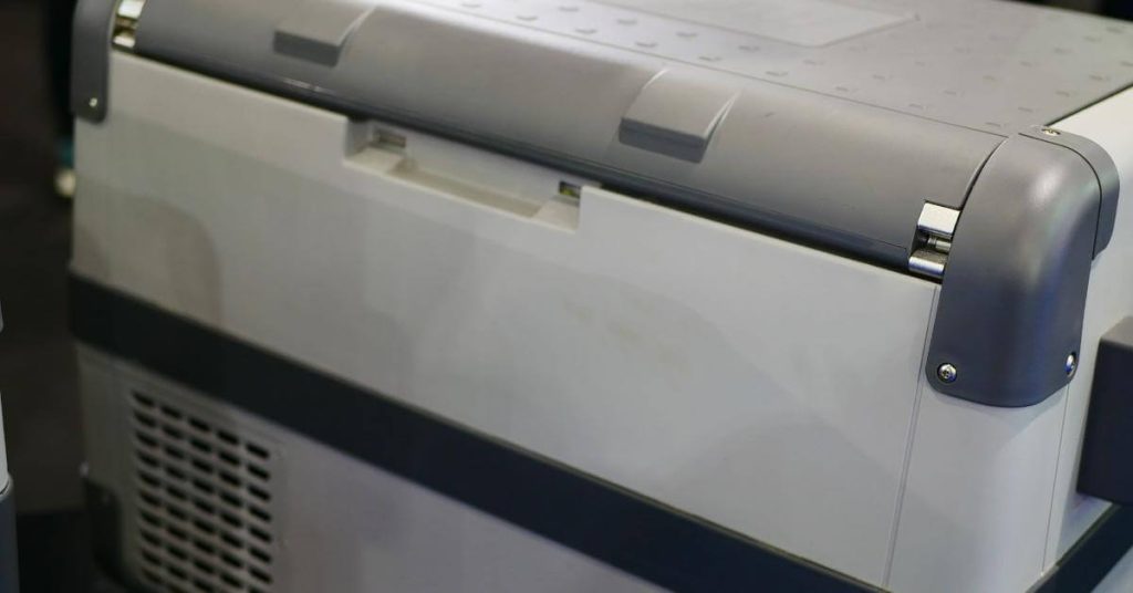 Choosing the Best 12V Fridge Freezer for Van Living - VEVOR Blog