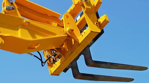 How to Install Forks on Your Tractor Bucket: Step-by-Step Guide - VEVOR ...