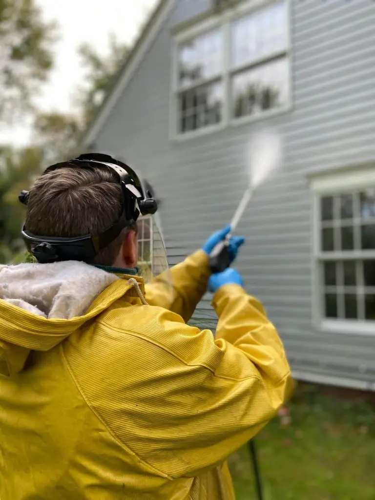 Master Pressure Washer Tips: Clean Like a Pro! - VEVOR Blog