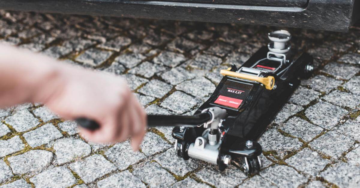 How to Fill a Hydraulic Jack: A Step-by-Step Guide - VEVOR Blog