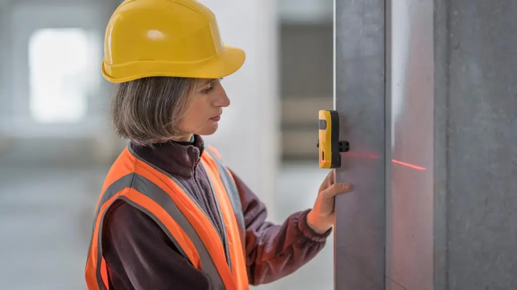 How to Use a Laser Level: Your Ultimate Guide to Precision - VEVOR Blog