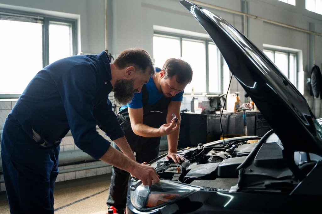 Essential Must Have Tools for Mechanics: Your Ultimate Guide - VEVOR Blog