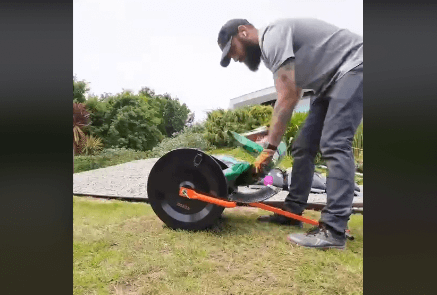 Keep Your Garden Healthy with the VEVOR Compost Spreader - VEVOR Blog