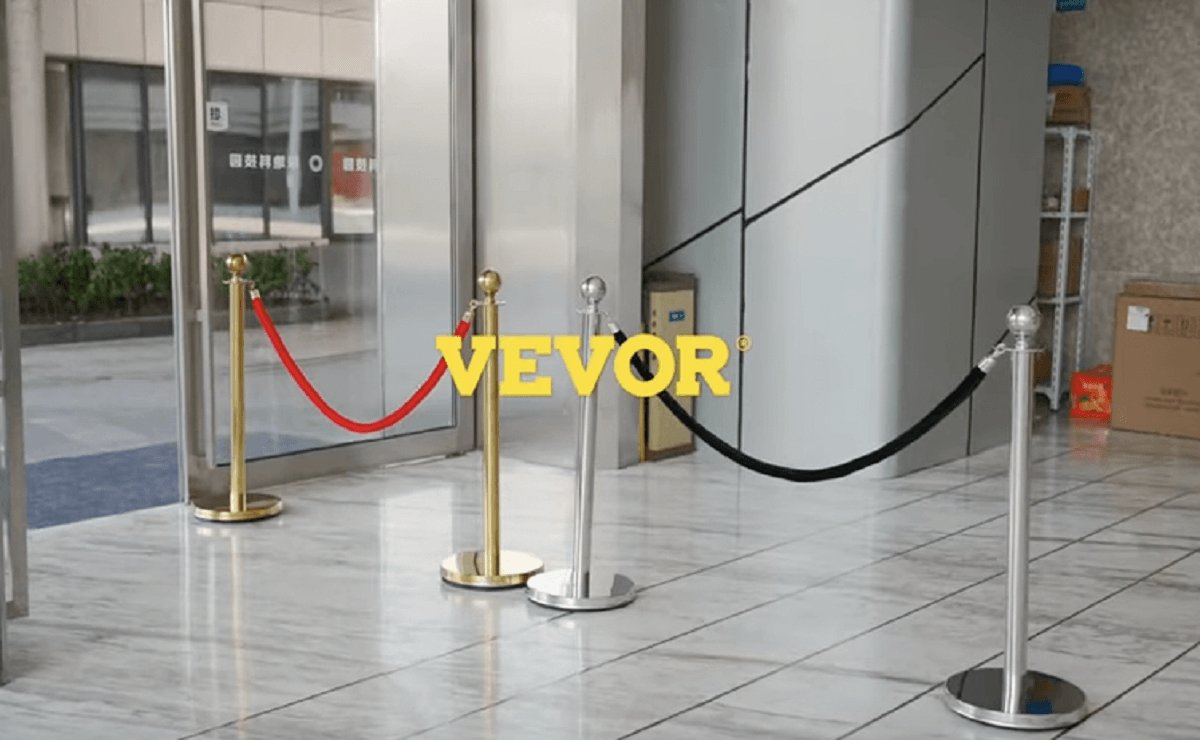 VEVOR Crowd Control Stanchion Set To Maintain Order - VEVOR Blog