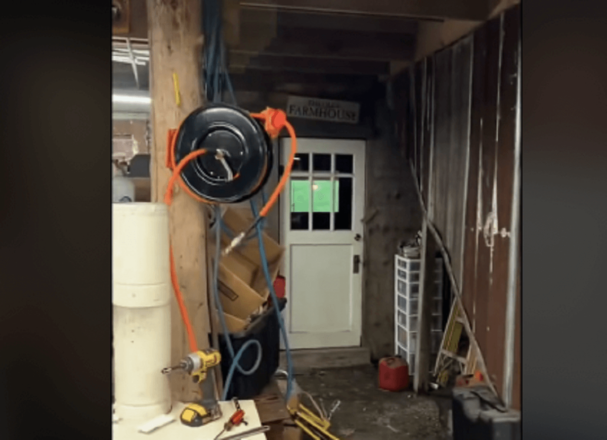 VEVOR Retractable Air Hose Reel For Your Garage & Workshop - VEVOR Blog