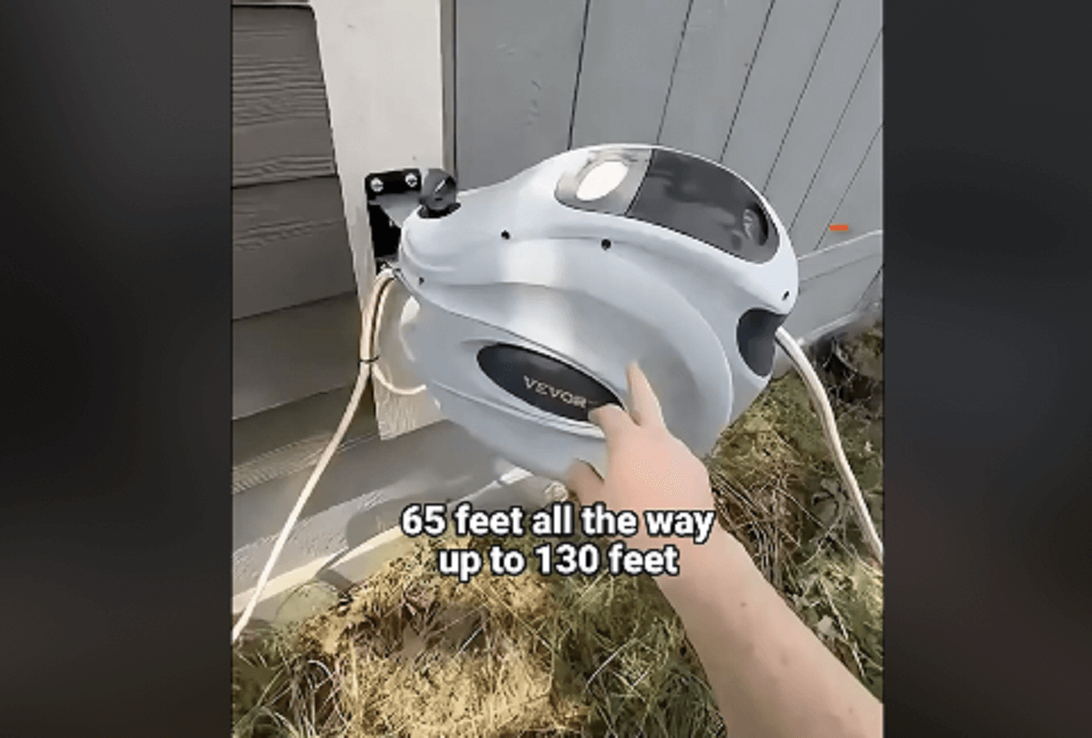 A Guide to Using the VEVOR Retractable Hose Reel - VEVOR Blog
