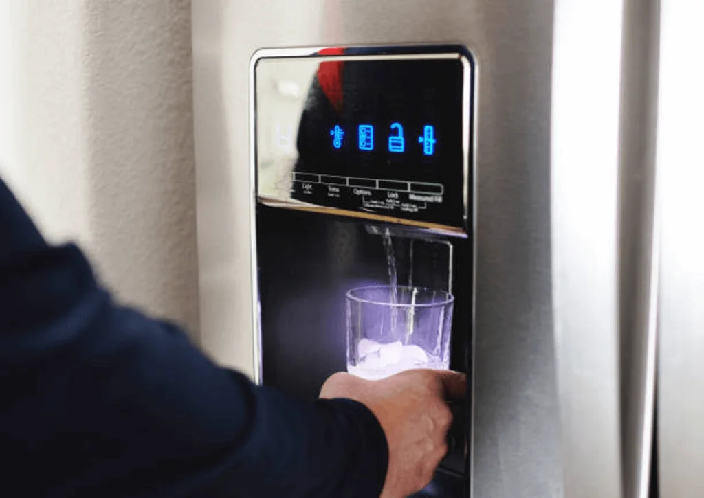 Are Countertop Ice Makers Worth It? Find Out Now! - VEVOR Blog