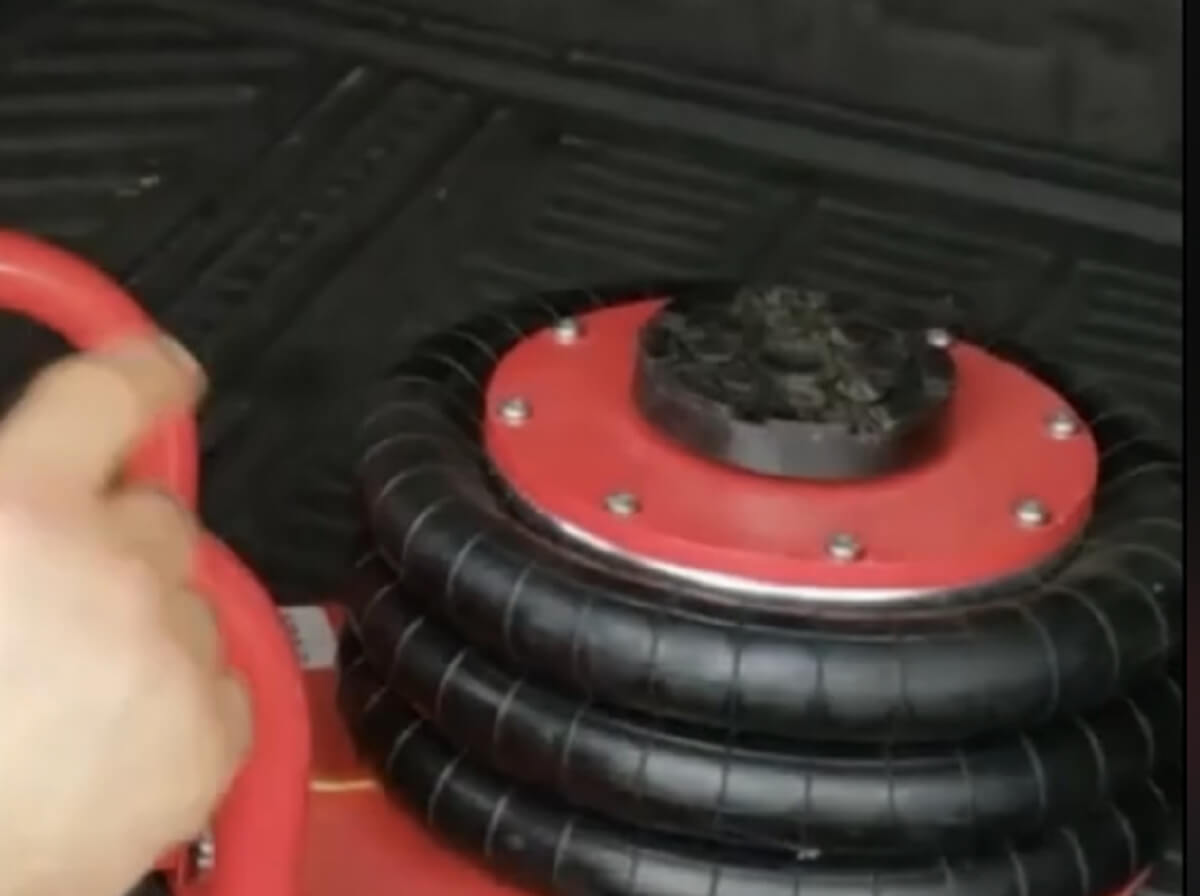 VEVOR Triple Bag Air Jack: The Ultimate Lifting Solution - VEVOR Blog