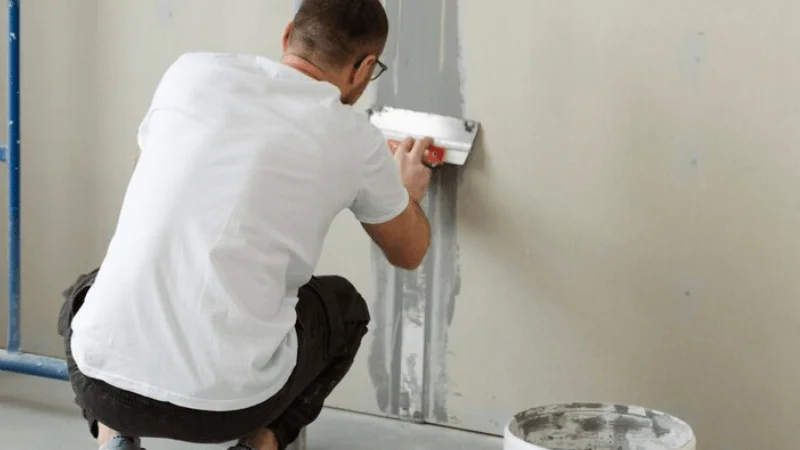 Como consertar drywall — dicas e truques para todos os proprietários