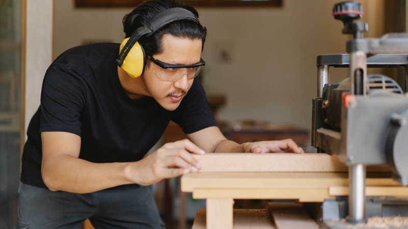 How to Use a Thickness Planer — Everything You Need to Know