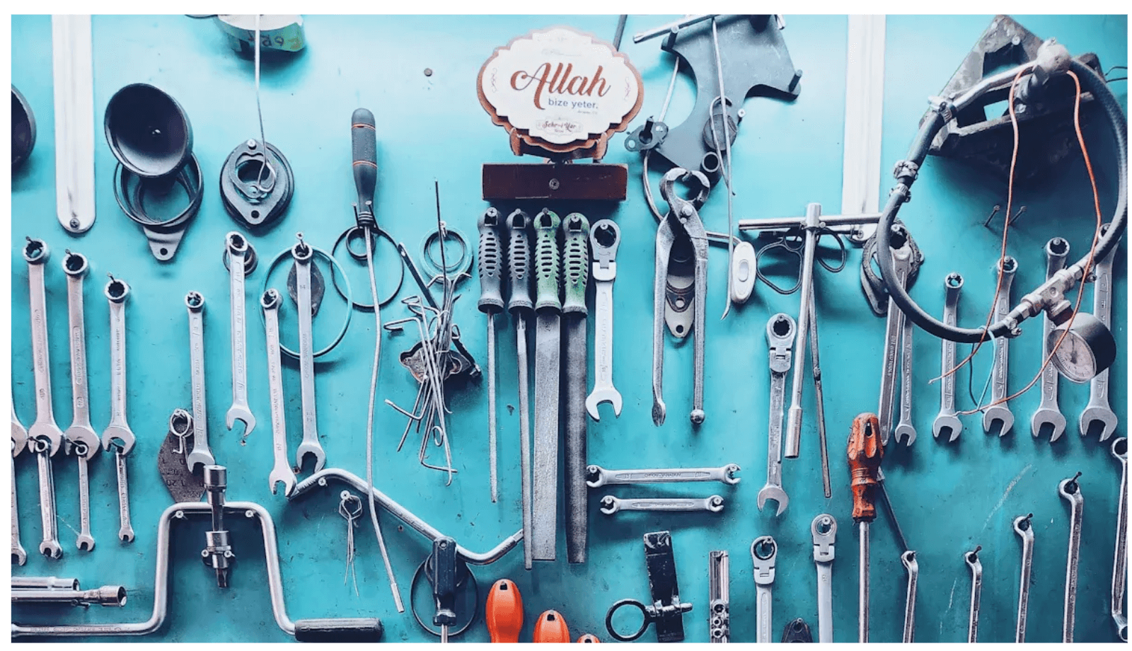 14 Essential Garage Equipment Every Mechanic Needs - VEVOR Blog